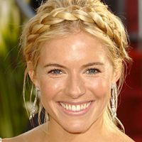 Sienna Miller – insarcinata pe coperta Vogue Marea Britanie