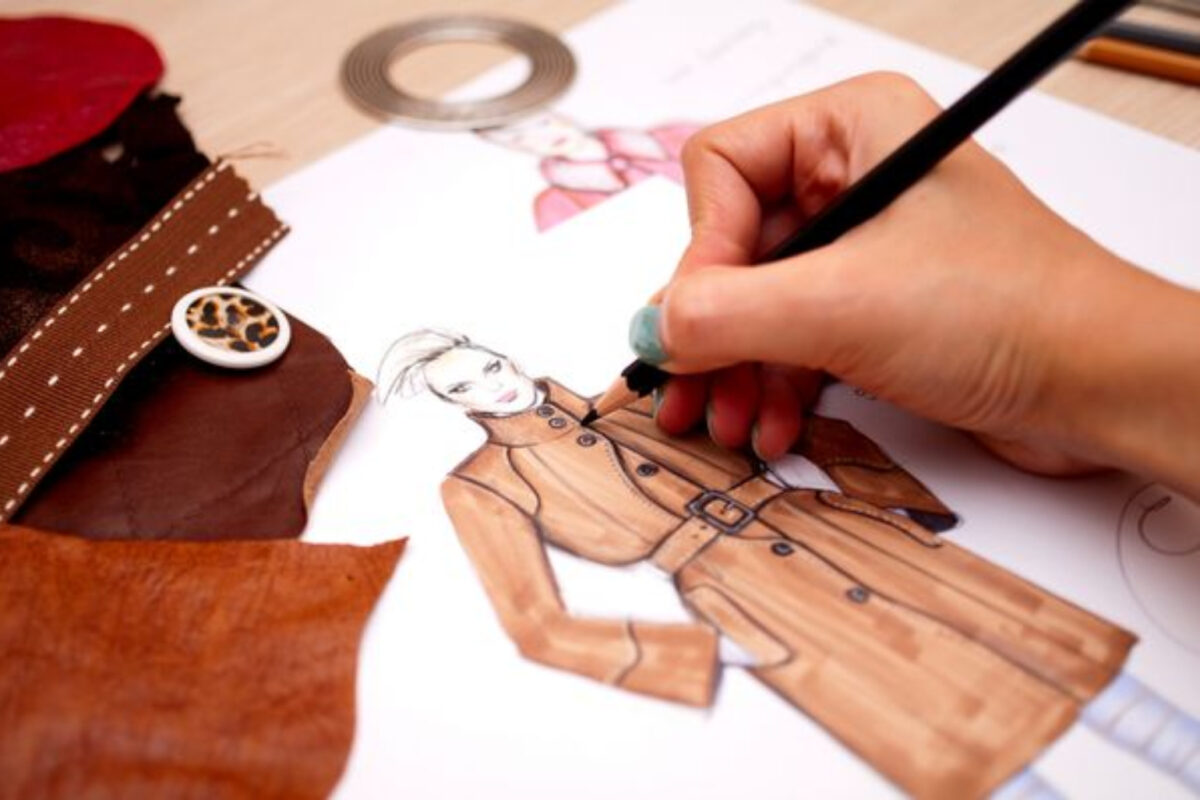 Top 10 designeri de top și poveștile lor