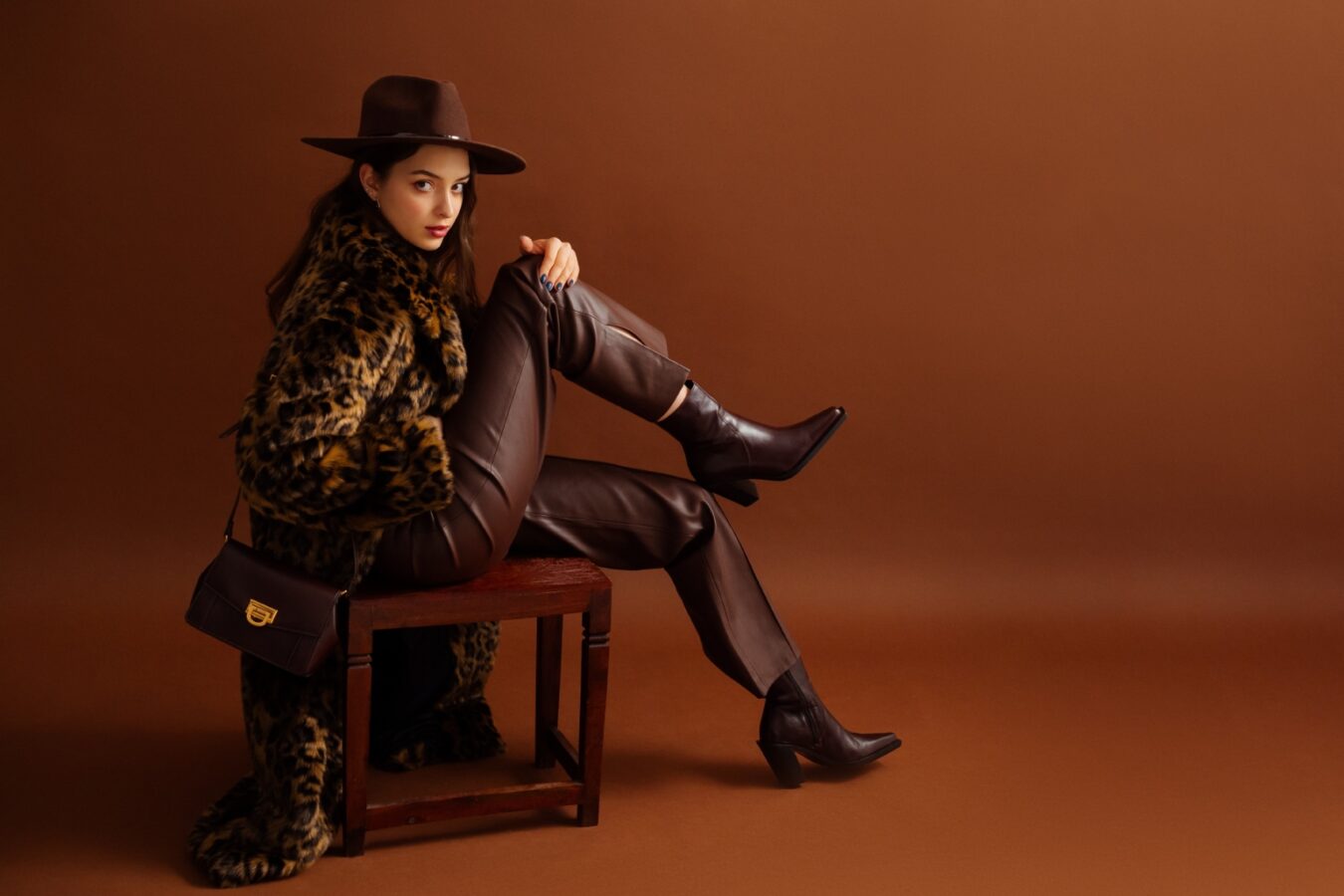 Tendinte moda iarna 2024/2025: piese cheie si stiluri elegante