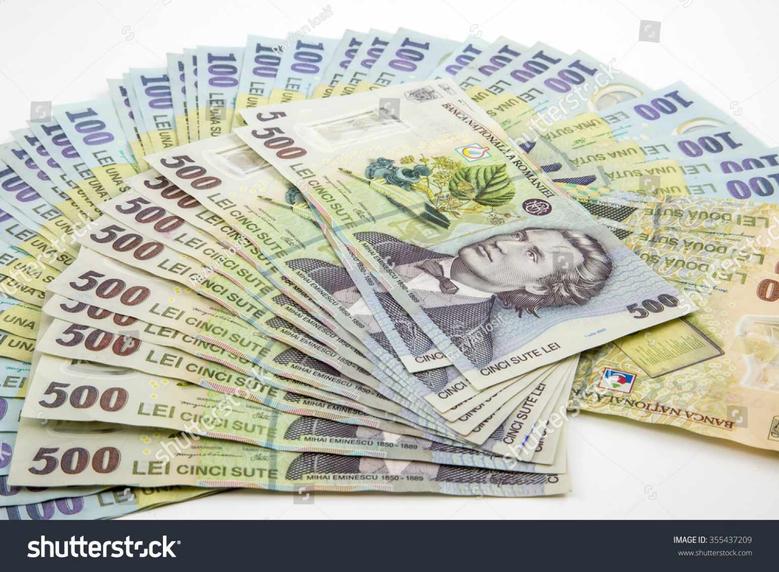 Iata ce inseamna cand visezi bani (bancnote)